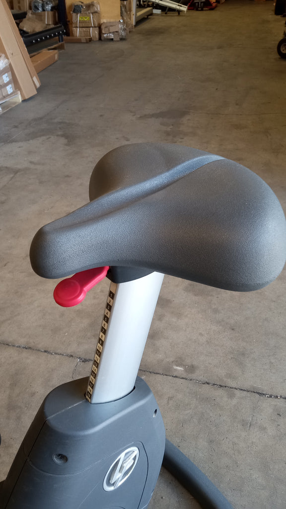 Life Fitness 95Ce Discover SE Series Upright Life Cycle - USED ...
